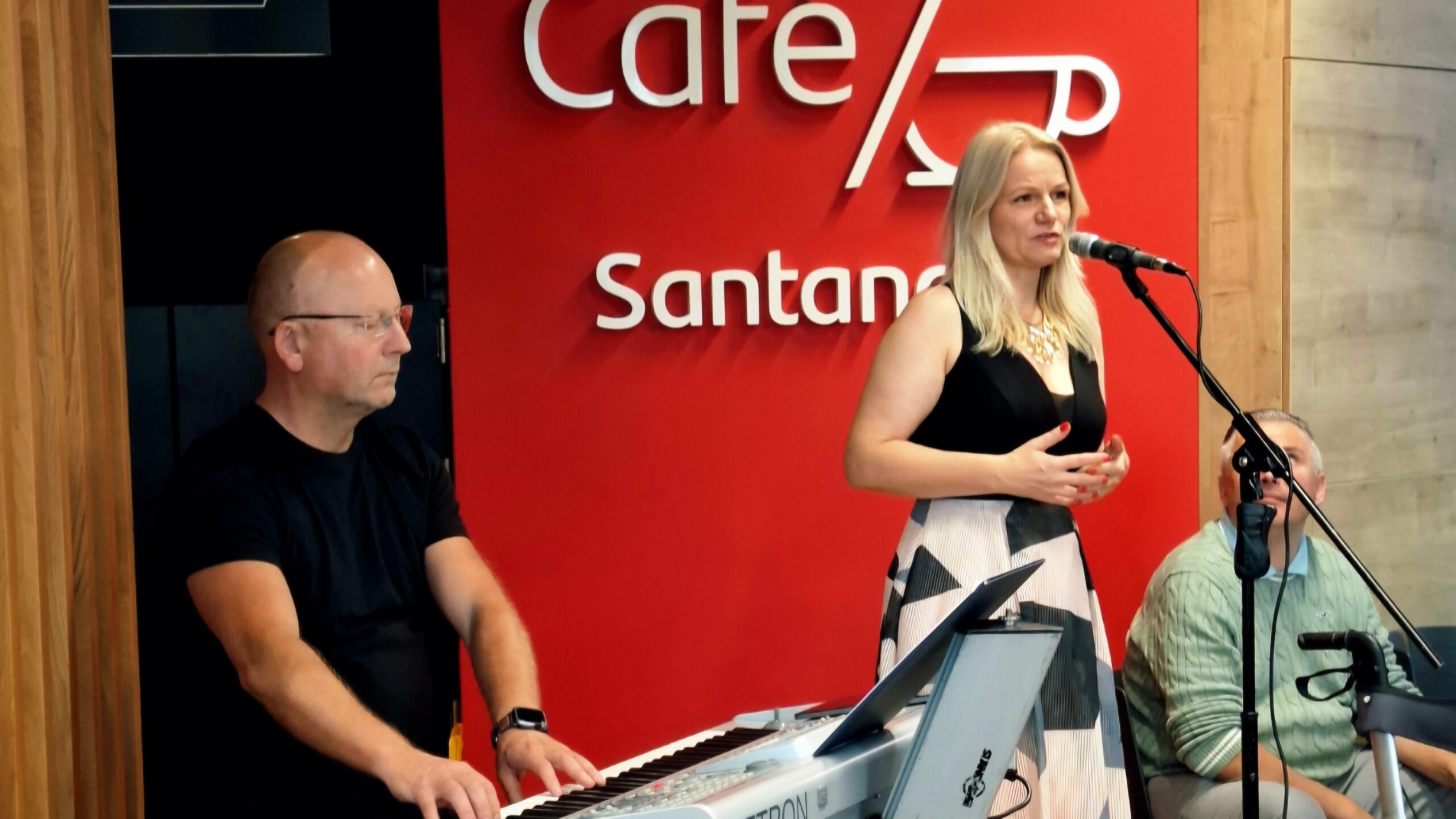 "Przemyśli Serca” – wieczór słowno-muzyczny w Work Café Santander ...
